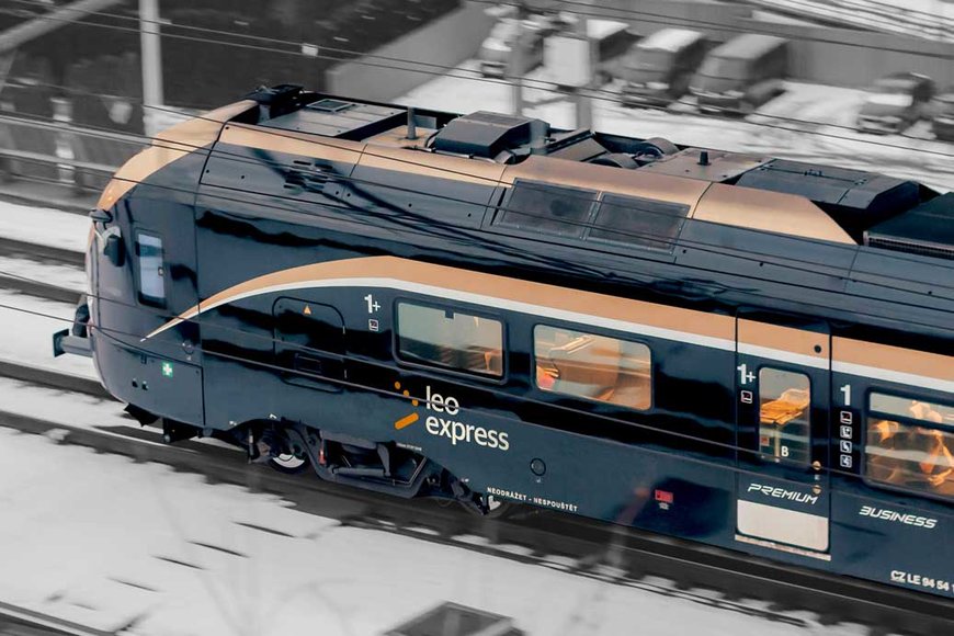 Leo Express Receives First Sirius EMU from CRRC | Railway International