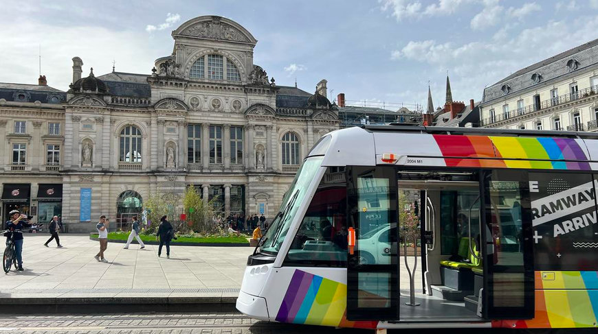 NEW ALSTOM TRAMS ENTER COMMERCIAL SERVICE ON LINES B & C OF THE ANGERS ...